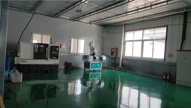 New CNC machining workshop of dust-free